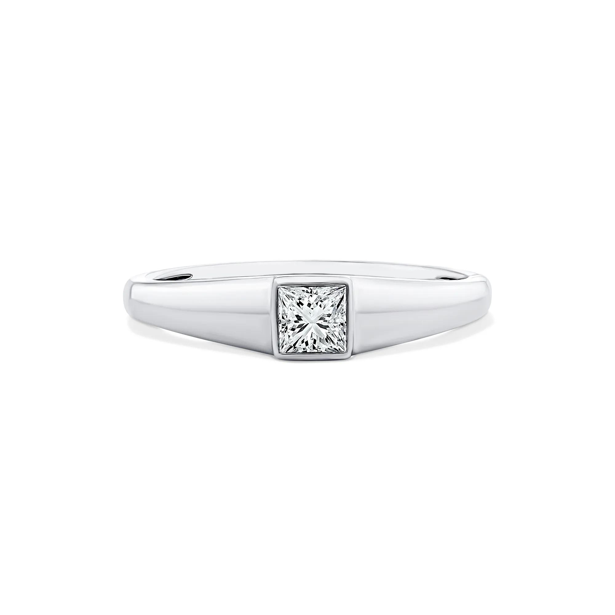 Lab Grown Diamond Princess-Cut Promise Ring in 10K Gold