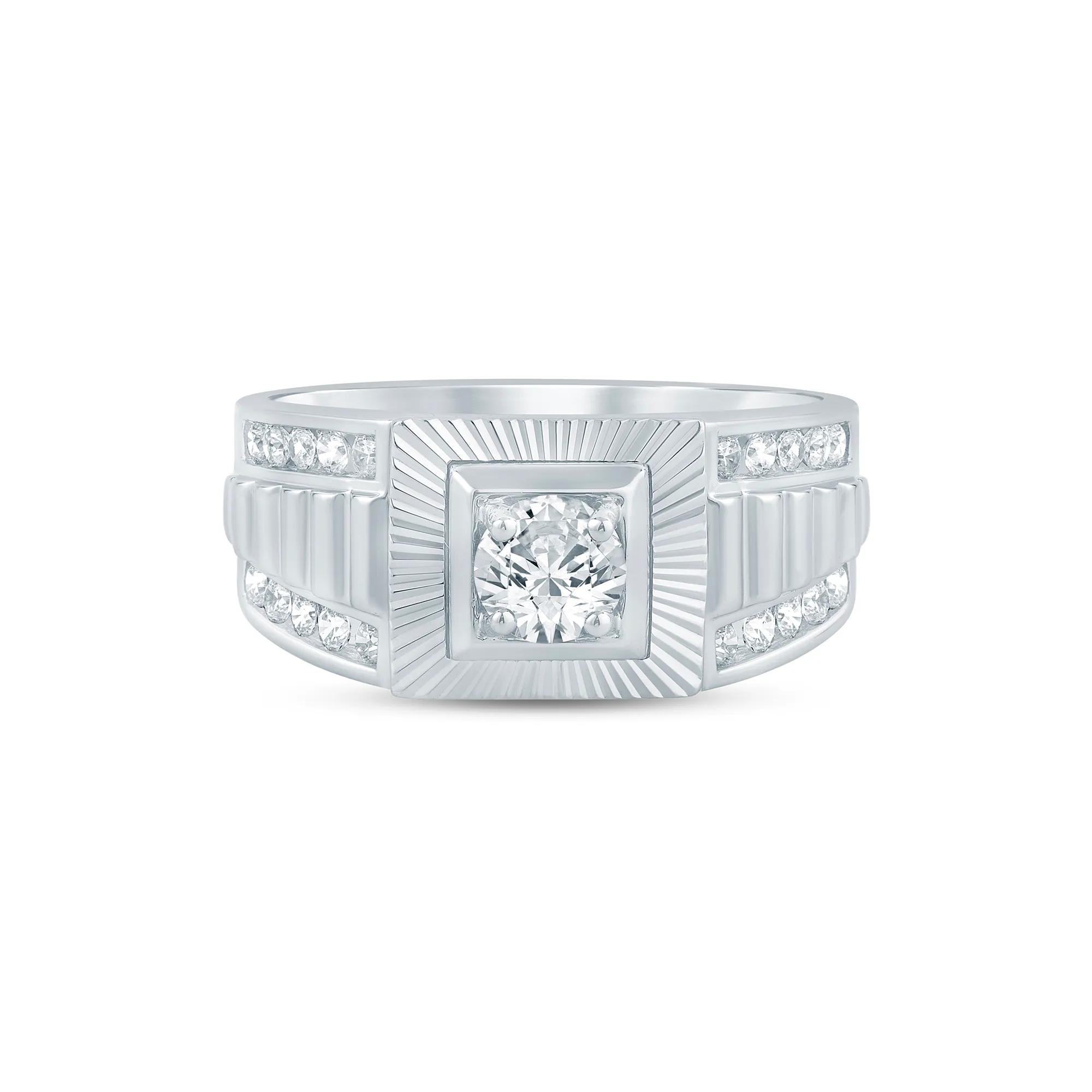 Helzberg Lab Grown Diamonds Men's Ring in 10K Gold