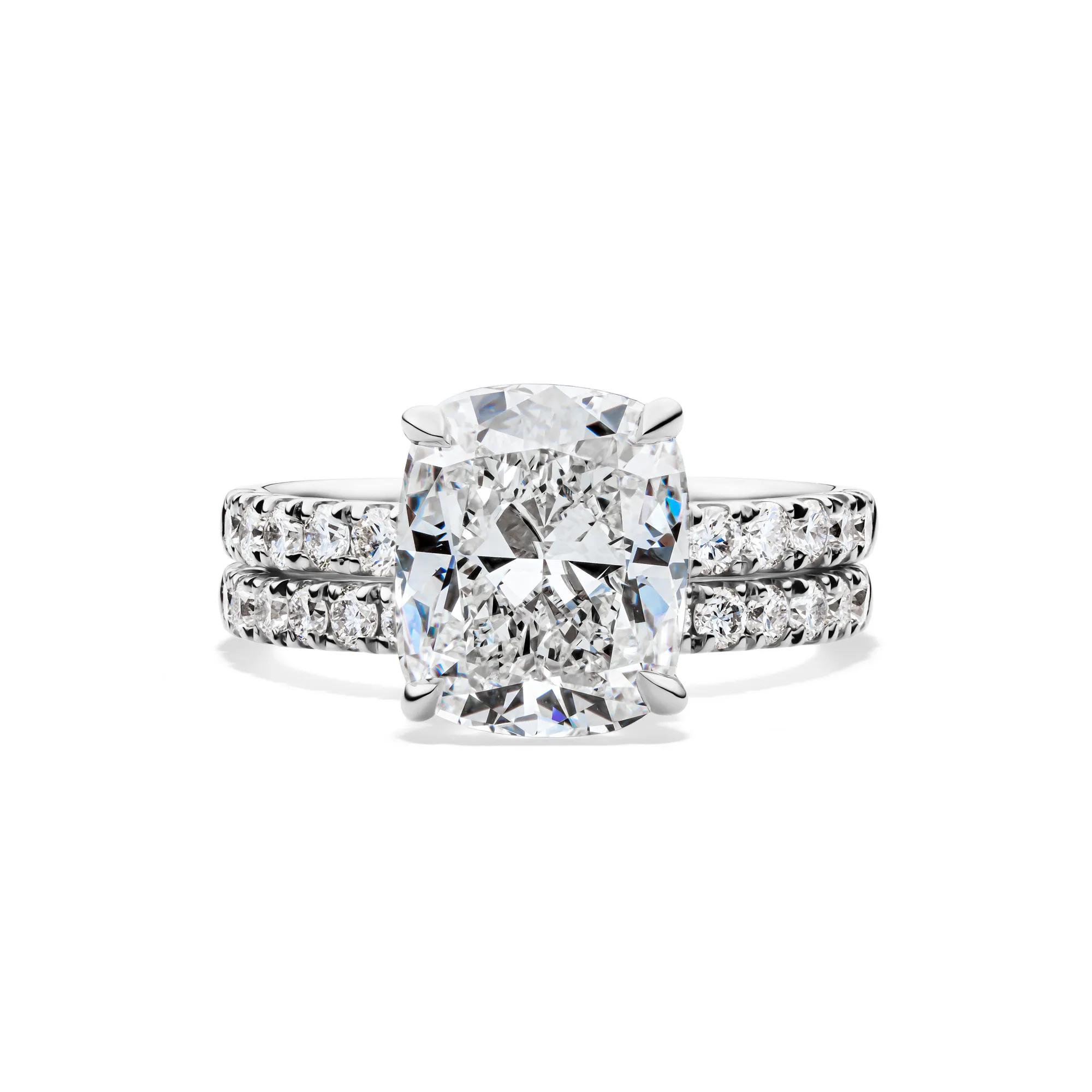 Lab Grown Diamond Elongated Cushion-Cut Bridal Set in 14K Gold